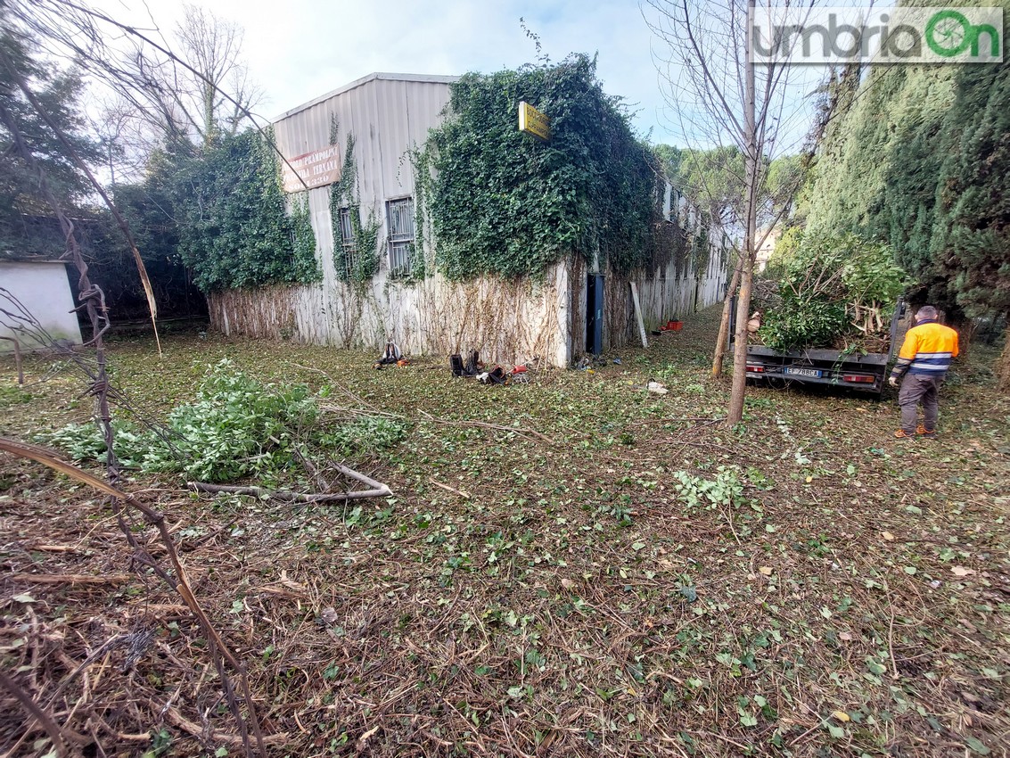 Ex Prampolini Terni tra sistemazione esterna e disastro interno – Foto ... Ex Prampolini Terni tra sistemazione esterna e disastro interno – Foto ...