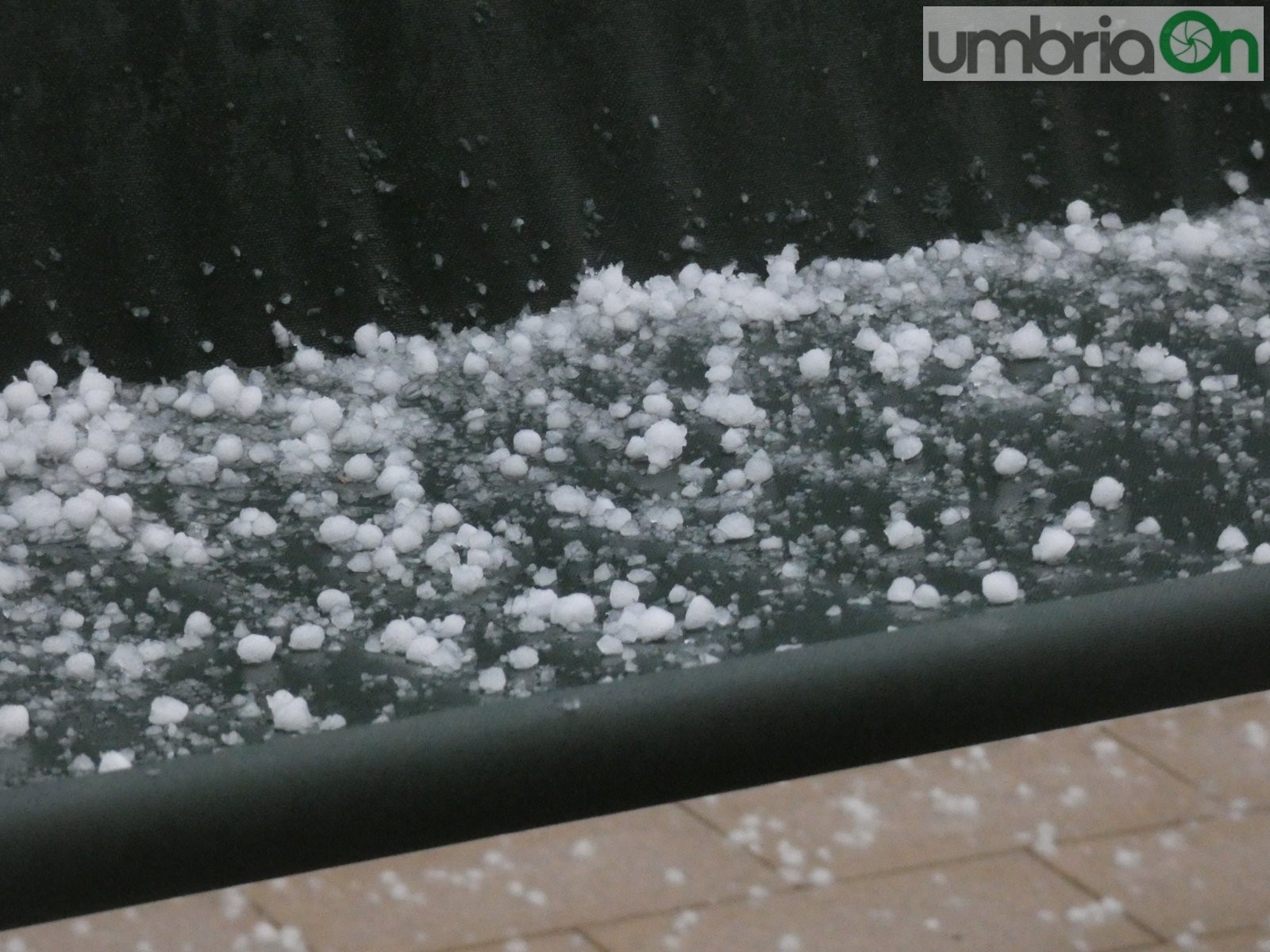 Violento temporale con tanto di grandine si abbatte su Terni - UmbriaON