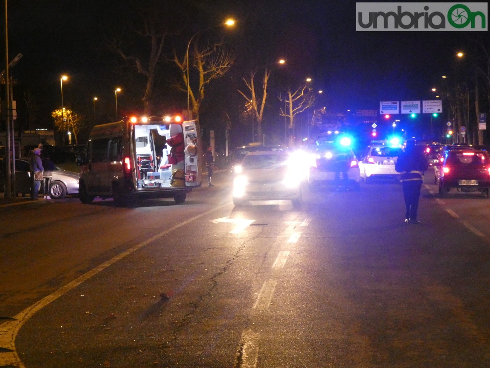 Terni, scontro tra auto e scooter: donna ferita - UmbriaON Terni, scontro tra auto e scooter: donna ferita - UmbriaON