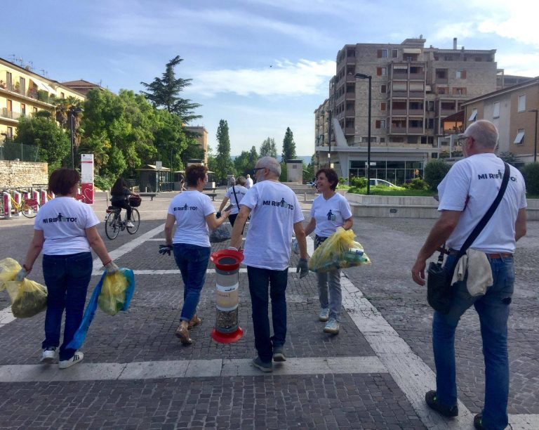 Mi Rifiuto raccoglie 4.500 'cicche' in centro - UmbriaON