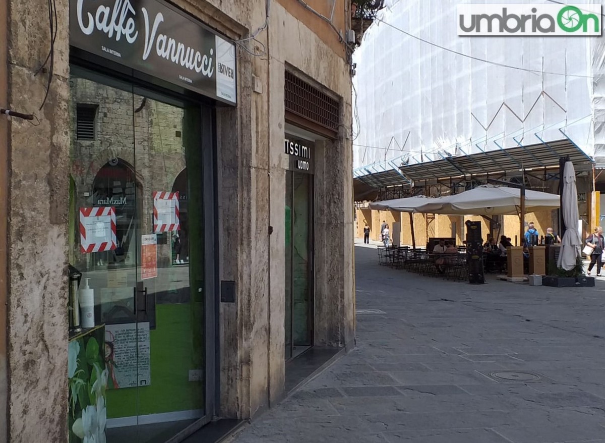 Perugia, il questore chiude il Caffè Vannucci per 30 giorni - UmbriaON
