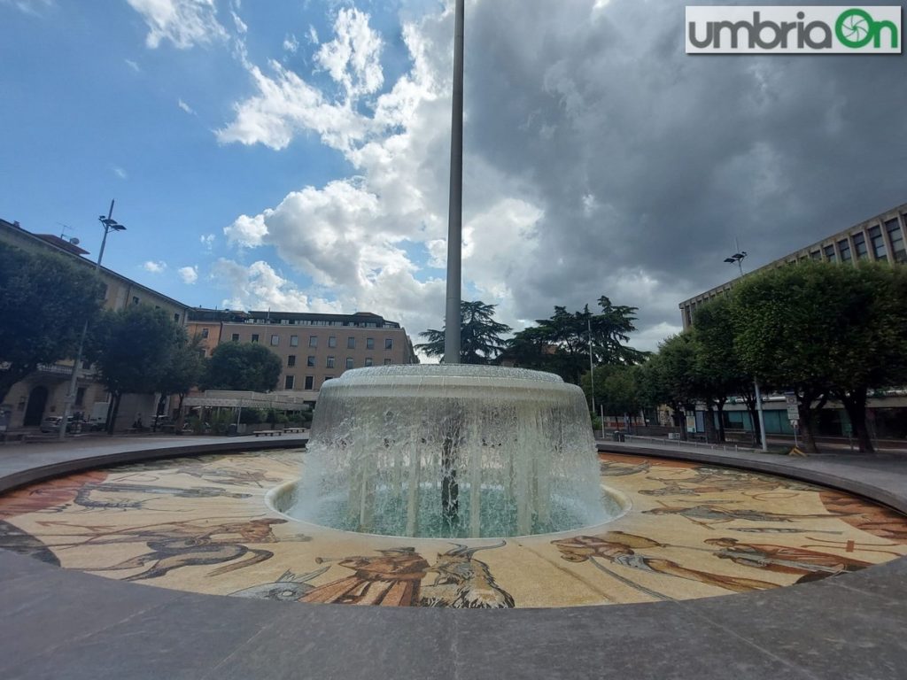 Fontana piazza Tacito: 40 mila euro per due anni di manutenzione - UmbriaON