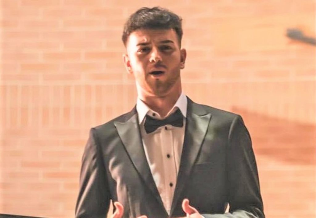 Terni: a 20 anni sbarca su Rai2 con la lirica. Nicolò canta e sogna ...
