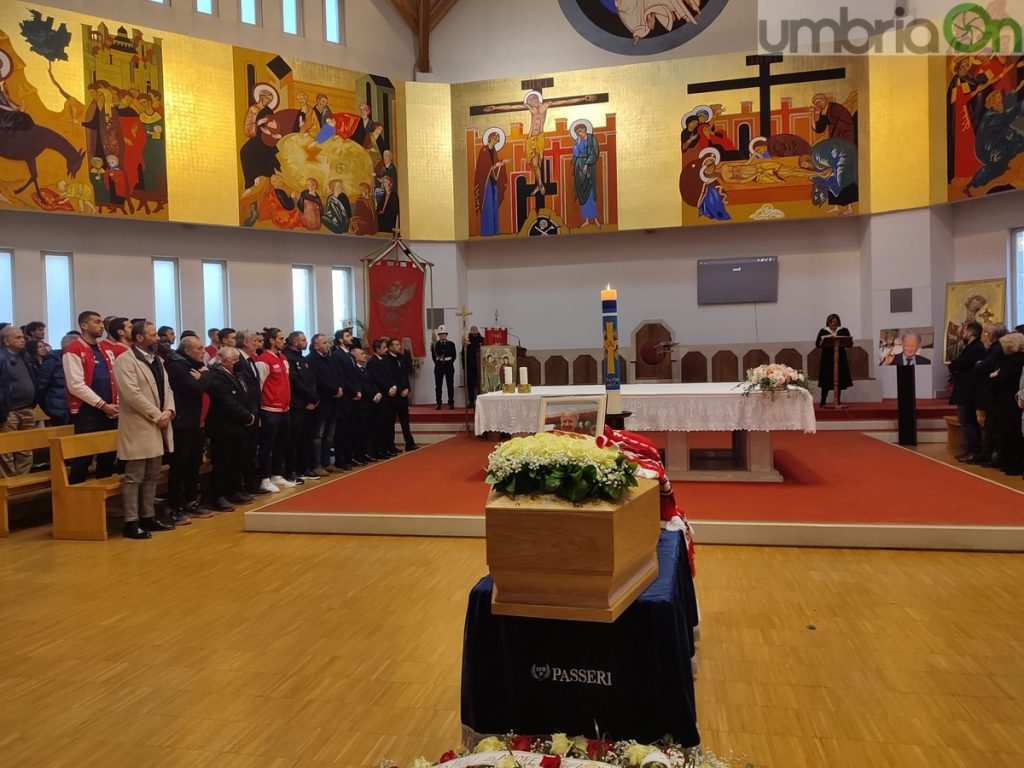 Perugia dice addio a Ilario Castagner - Le immagini del funerale - UmbriaON