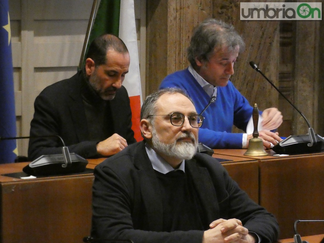Rifiuti, Asm Terni e la Taric: «Aumento? Poco più del 6%» - Video ...