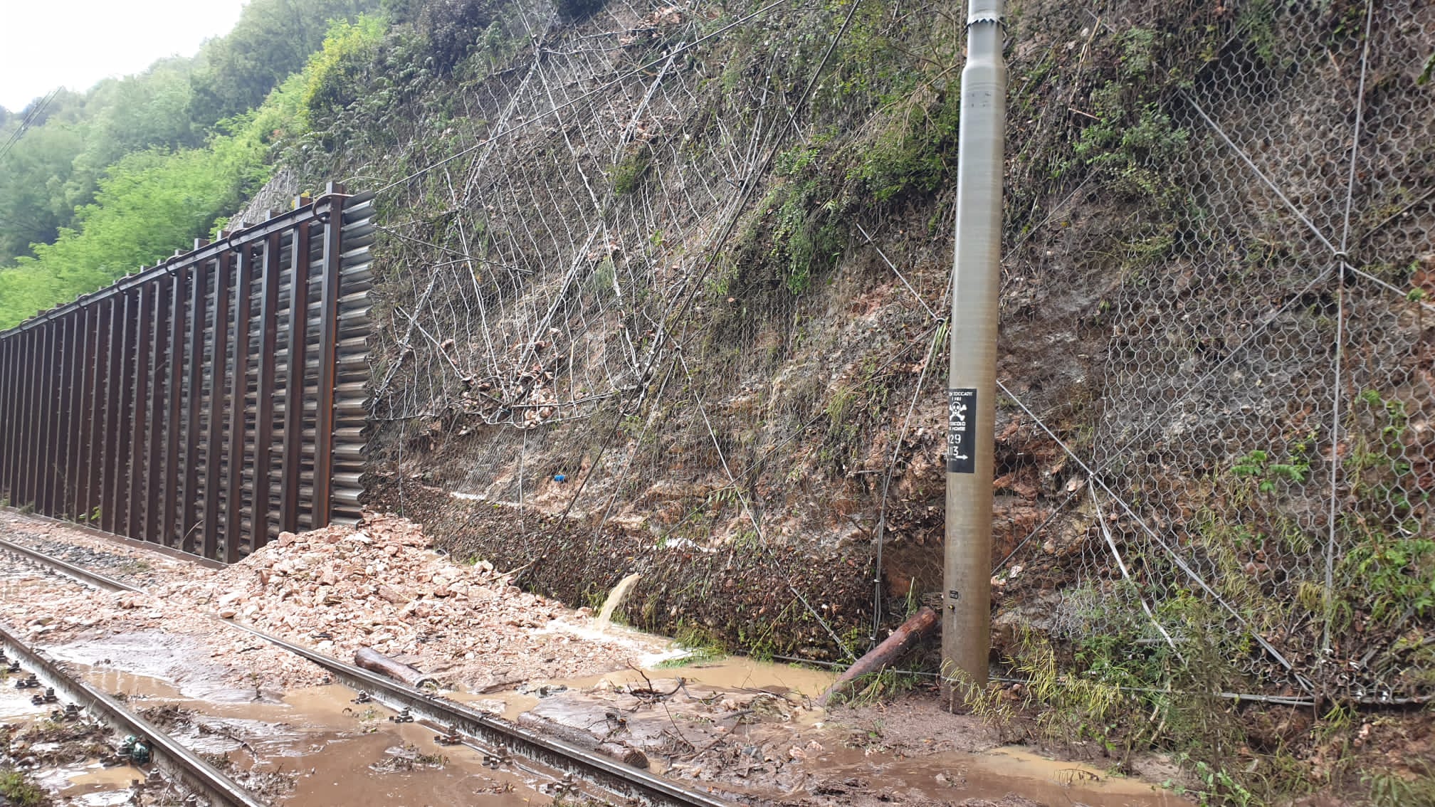 Maltempo, frana in Valserra: si lavora per riparare i danni - UmbriaON