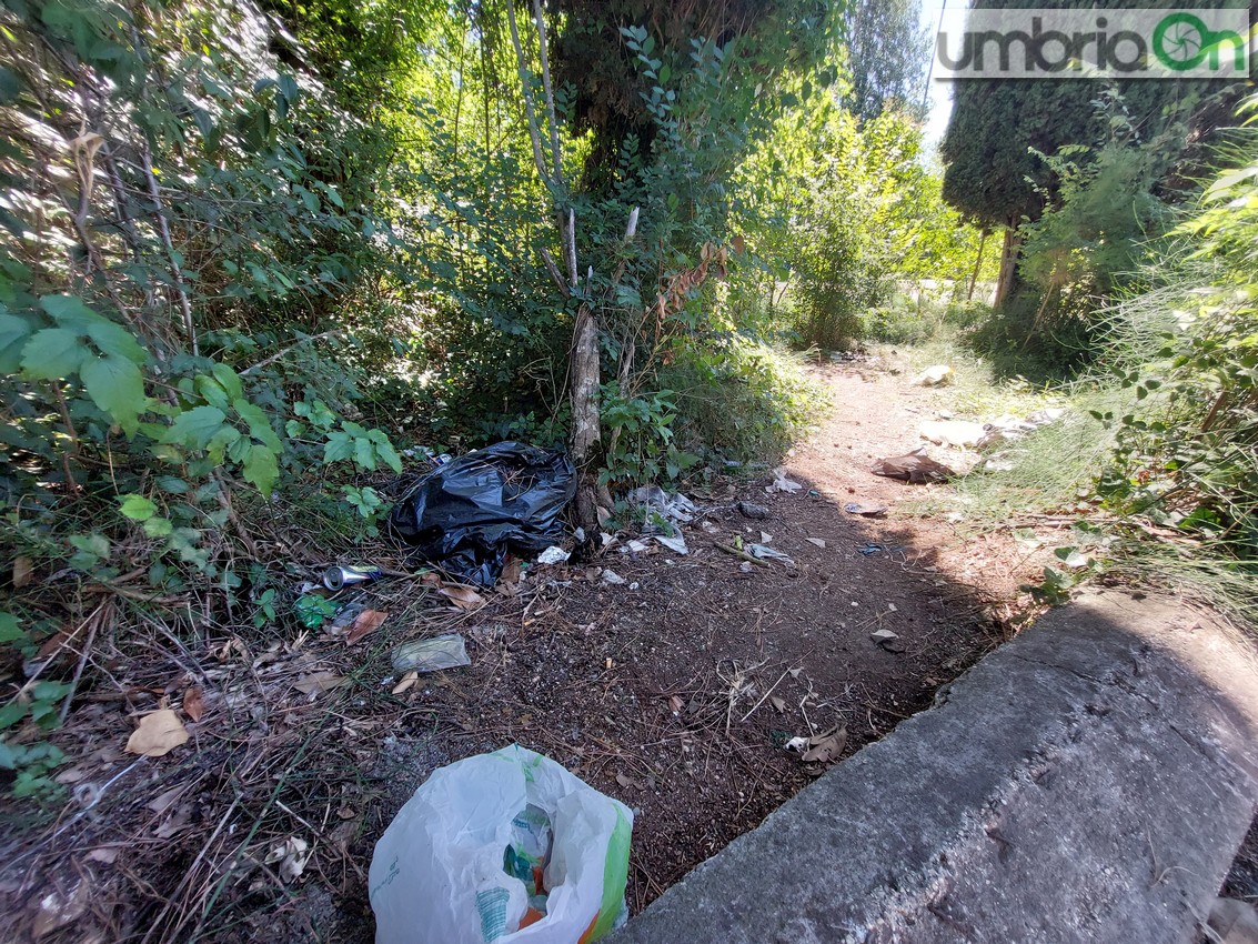 Terni, ancora degrado senza freni all’ex Prampolini | umbriaON Terni, ancora degrado senza freni all’ex Prampolini | umbriaON