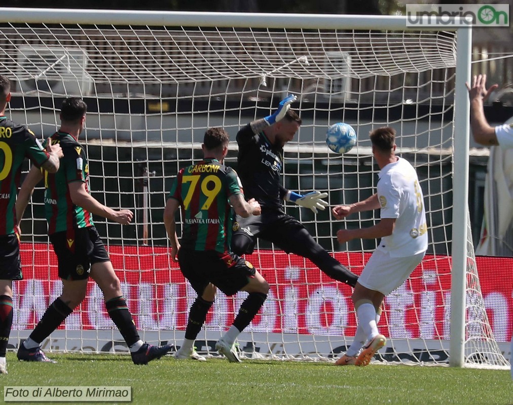 Brutta tegola per la Ternana: Iannarilli si è rotto due costole | umbriaON Brutta tegola per la Ternana: Iannarilli si è rotto due costole | umbriaON