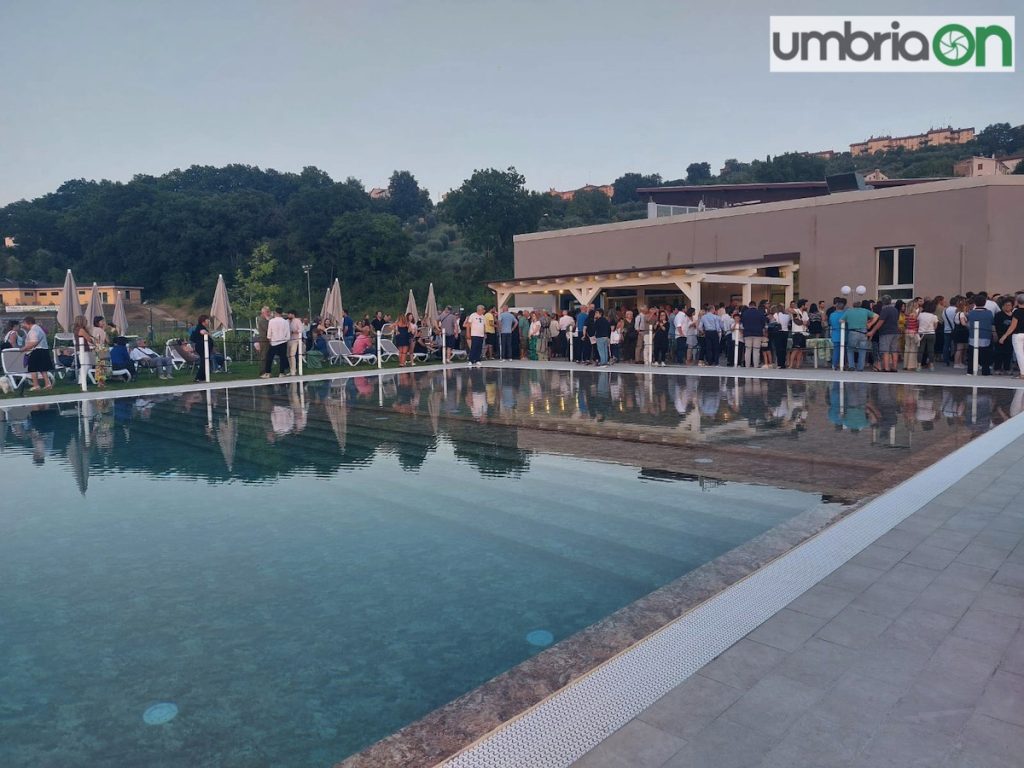 Amelia, inaugurata la piscina ‘Bud Spencer’: presenti Terence Hill ed i ...