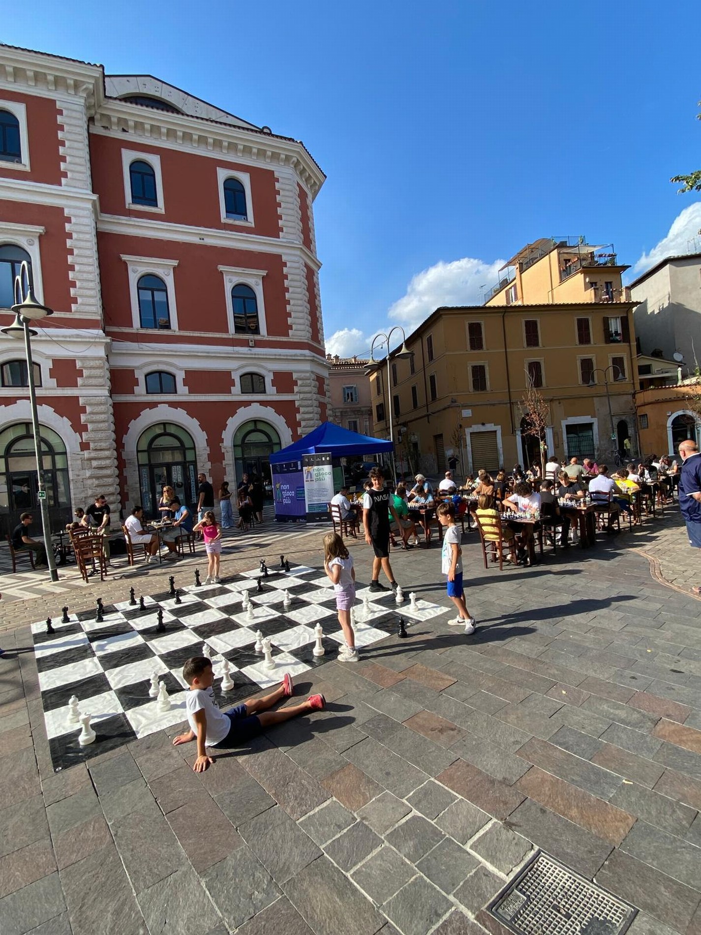 Terni: in piazza si gioca a scacchi. Per riaffermare il vero ...