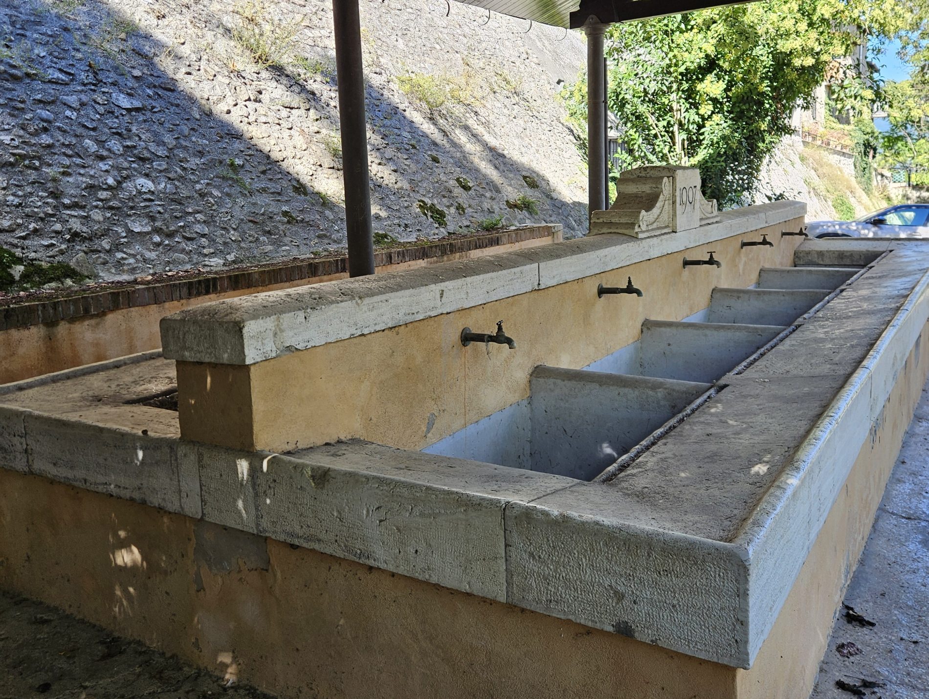 Collescipoli: furto al lavatoio del 1907. «Serve sistema di ...