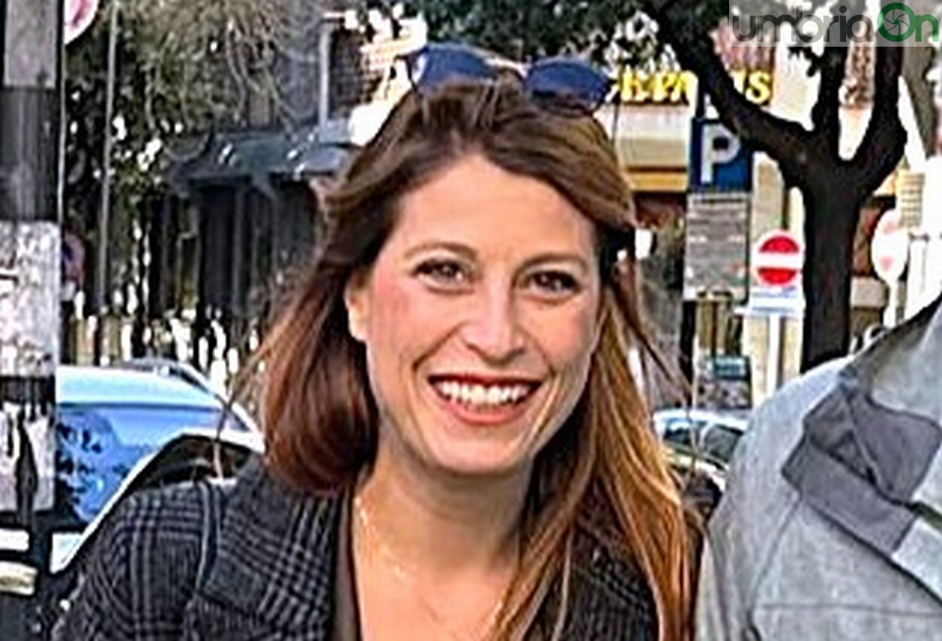 La presidente Proietti inseguita da una folla inferocita: il video ...