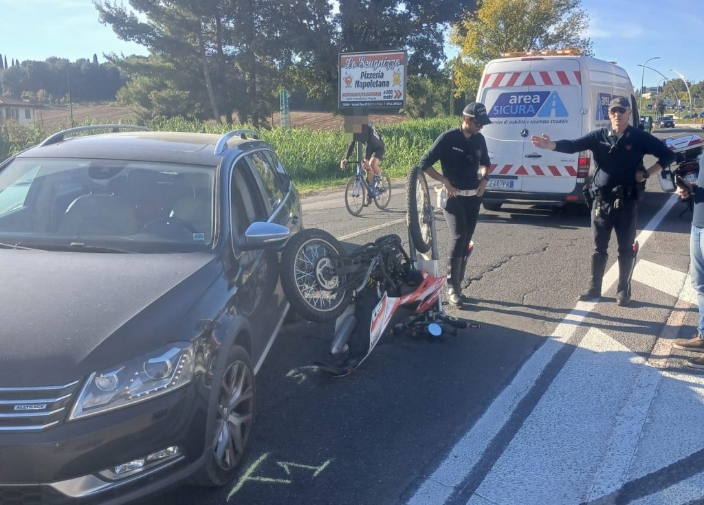 Terni: scontro in via del Centenario. Un 19enne in ospedale - UmbriaON
