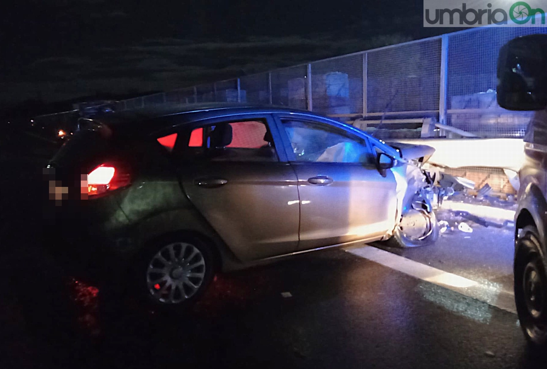Terni: auto con a bordo cinque ragazze si schianta all'alba lungo il ...